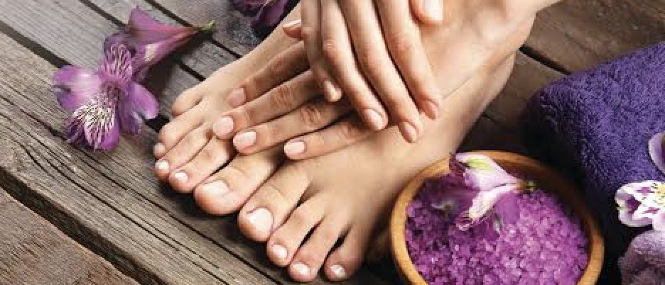 Happy Foot Spa Therapy And Chakra Balancing - Enter Your Mind | Enter ...